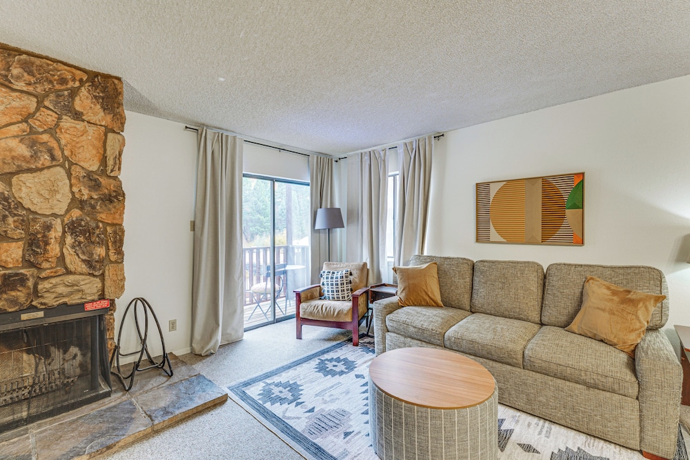 Easy Red River Ski Access! Outdoor Adventure Condo - Red River, NM