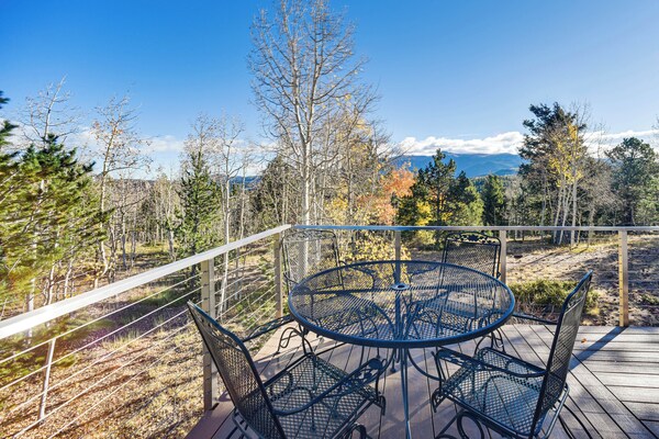 Fire Pit & Peak Views: Gold Camp Area Cabin - Cripple Creek, CO