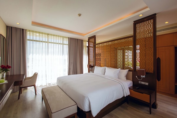 Cofres nos quartos, escrivaninha, Wi-Fi de cortesia