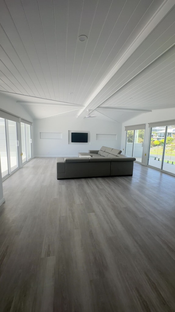 Riviera Retreat Sleeps 9, Spectacular Ocean Views, Boat Ramp & Beach Close - Tuross Head