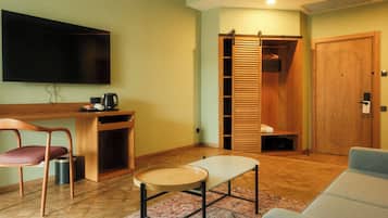 Quarto Duplo de Luxo | Lençóis de algodão egípcio, roupa de alta qualidade, minibar