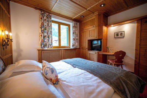 Die Alpenrose - Lech