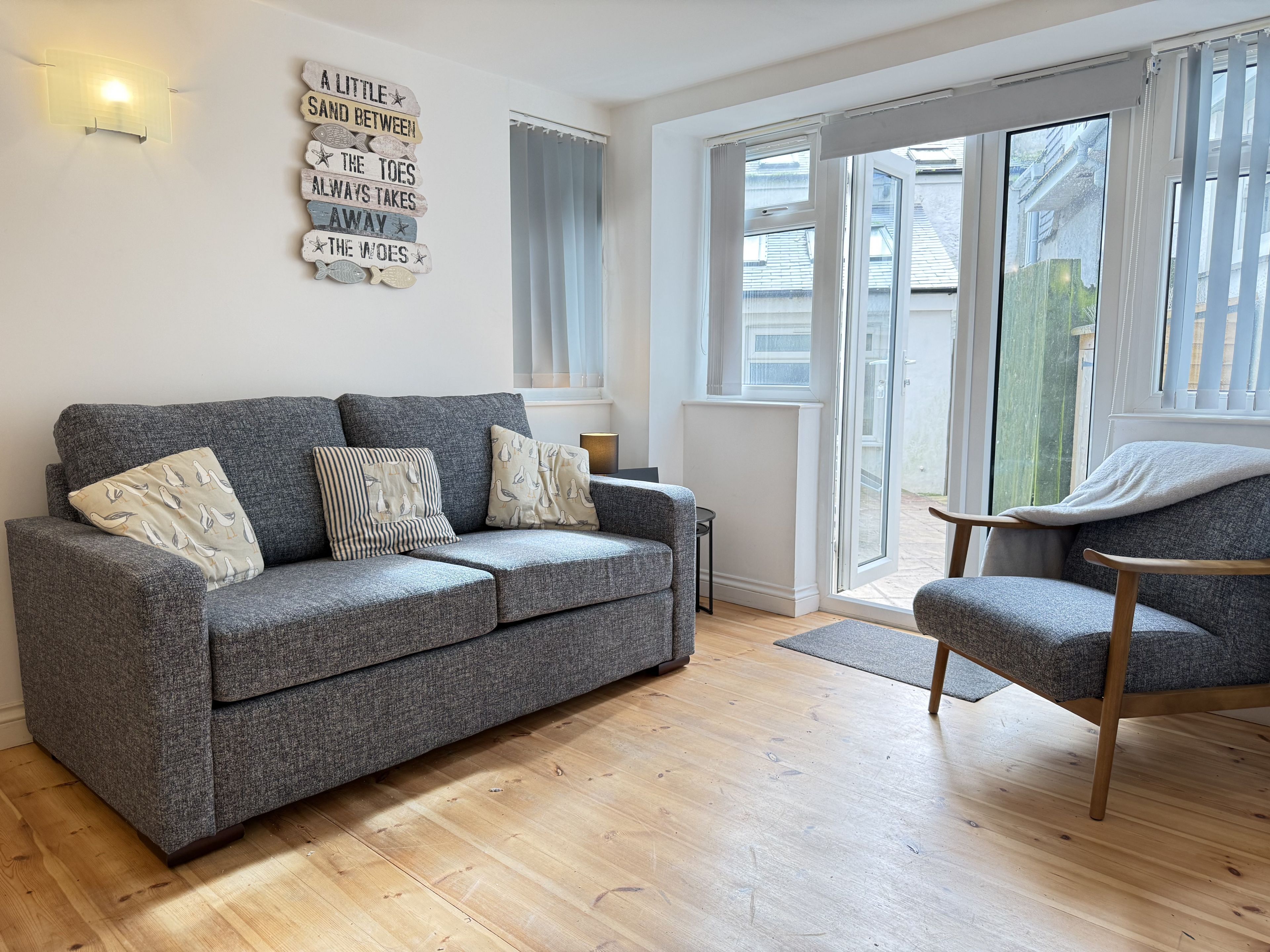 Pennys Place  Charming Downalong Apartment Near Beach And Harbour, Perfect For Families - St Ives