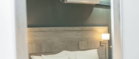 Quarto Duplo Standard, vista para o pátio | Ferro/tábua de engomar, Wi-fi grátis