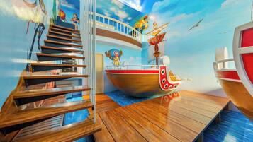 Quarto Quádruplo | Cortinas/cortinados opacos, Wi-fi grátis, roupa de cama fornecida