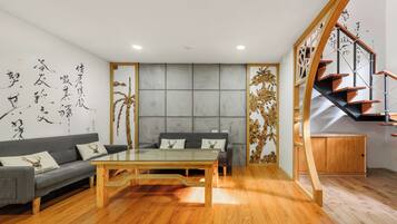 Quarto família | Cortinas blackout, Wi-Fi de cortesia, roupa de cama