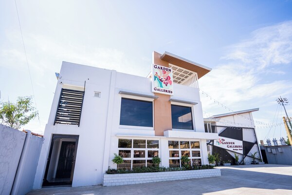 The Garden Galleries Boutique Hotel - Balanga