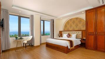 Cofre no quarto, quartos insonorizados, ferro/tábua de engomar