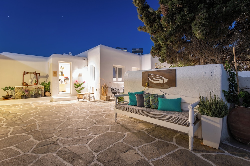 Mytheo Luxury Studios - Mykonos