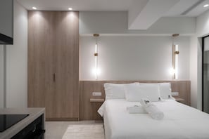 Apartamento luxo | Cofres nos quartos, escrivaninha, espaço de trabalho para notebook