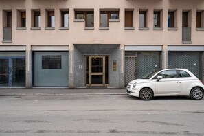 Mugiasca Modern Apartment by Wonderful Italy Reviews, Deals & Photos ...