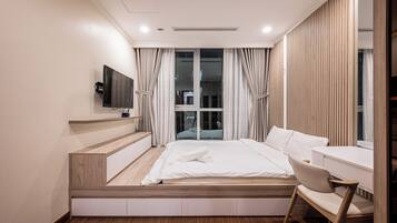 Apartamento Premier, varanda, Vista para a cidade | Secretária, secretária adequada para computadores portáteis