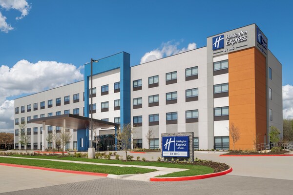 Holiday Inn Express & Suites Dfw Airport Southwest - Euless - Euless
