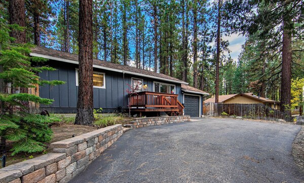 Private Woods - Heavenly California Lodge - South Lake Tahoe, CA