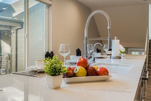 Apartamento em Condomínio Fechado, 3 quartos | Restaurantes