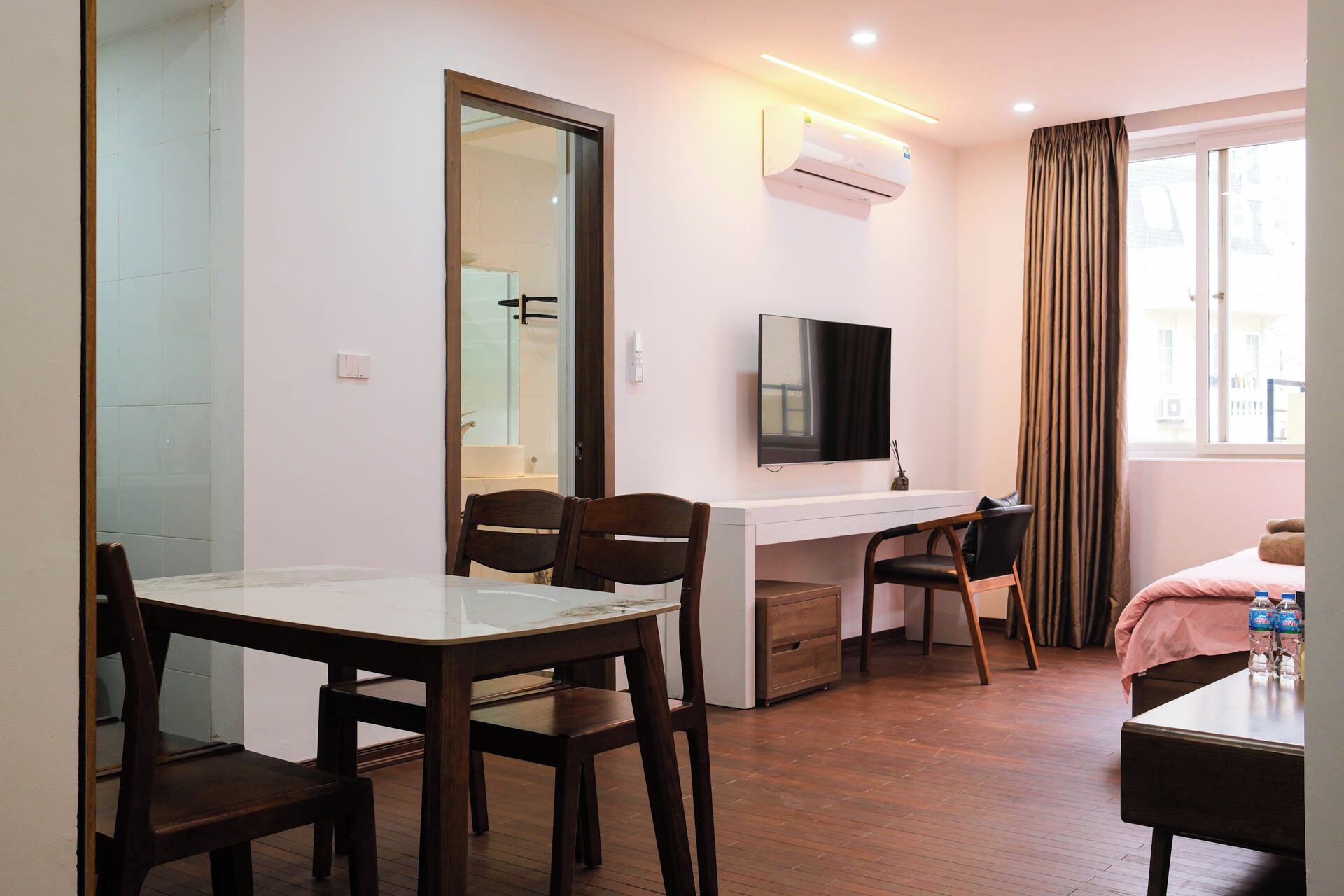 Quarto Duplo Cidade, 1 cama queen-size, não fumadores, Vista para a cidade | Camas de colchão pillowtop, com decoração personalizada 