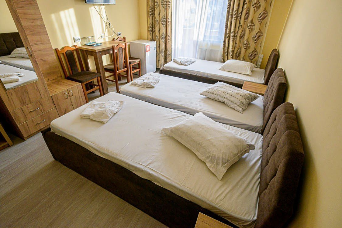 Quarto Triplo | Secretária, Wi-fi grátis 