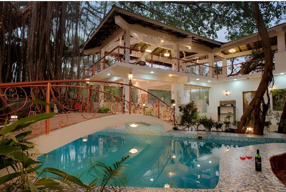 Vibes Inn Singing Tree - Goa