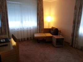 Secretária, Wi-fi grátis 