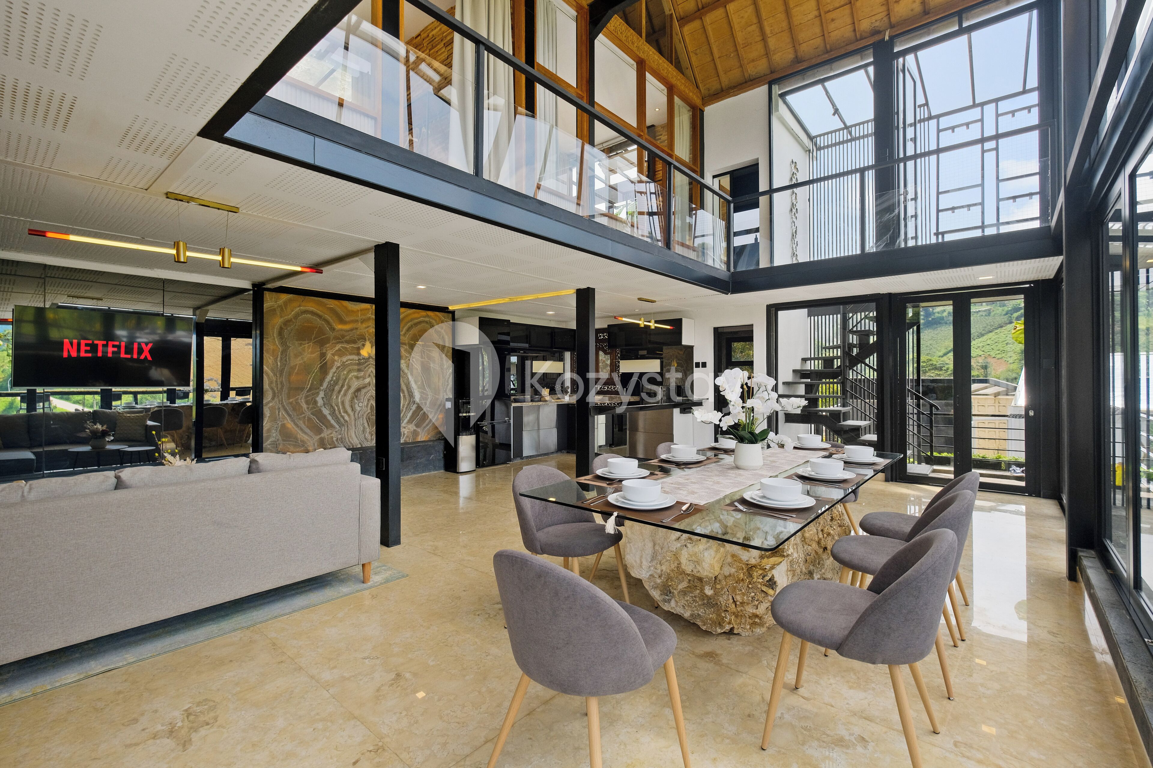 Villa, 4 quartos, vista para a montanha | Sala de estar | Smart TV de 55 polegadas com canais por cabo, Netflix 