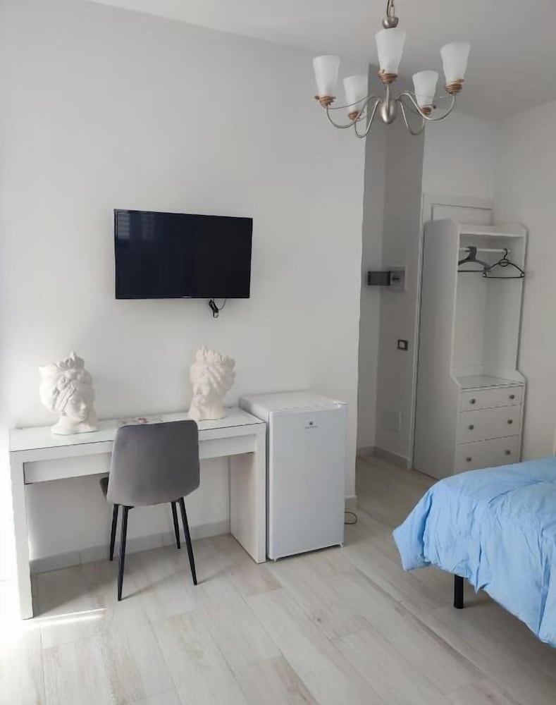 Tramonti D' Alba Bed And Breakfast - Terrasini