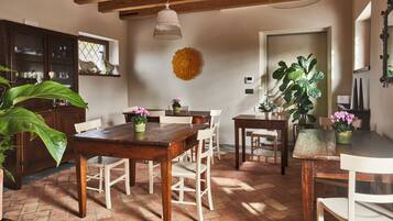 Pequeno-almoço continental diário incluído