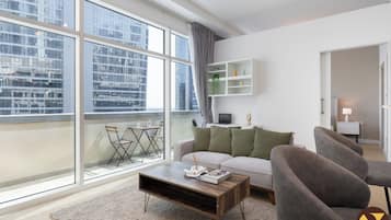 Apartamento de Luxo, varanda, vista para o canal | Lençóis de algodão egípcio, roupa de alta qualidade, cofre no quarto