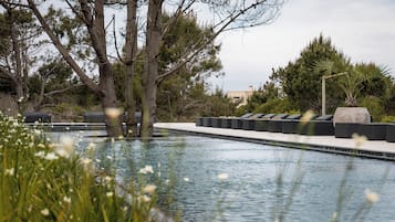 Piscina exterior sazonal