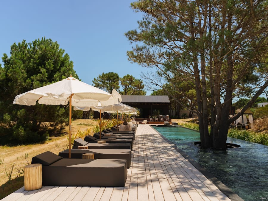 Piscina externa sazonal