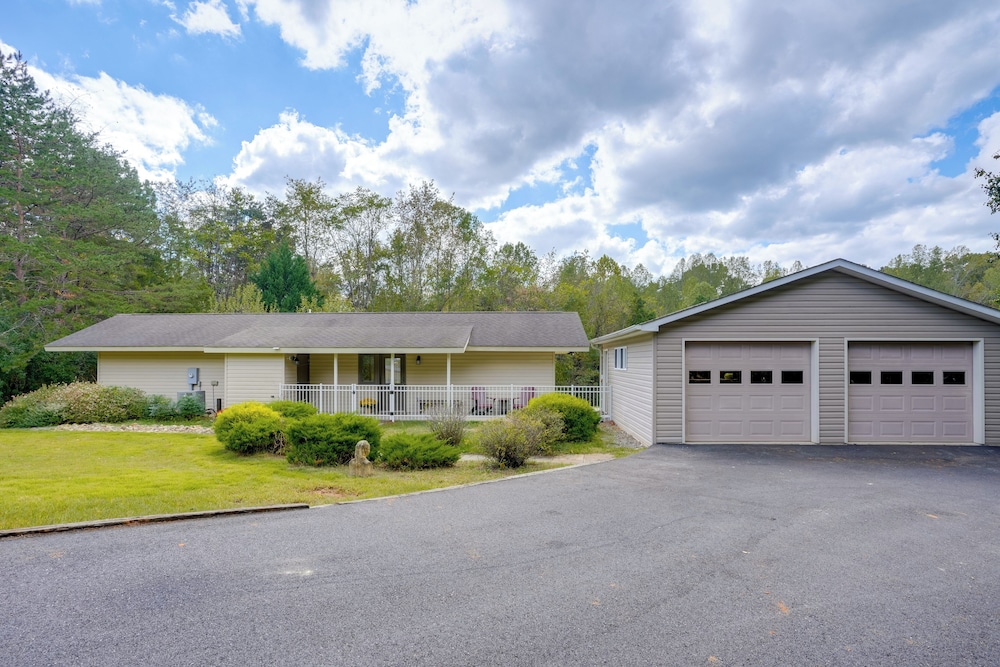 Home 14 Mi To Shenandoah Natl Park! Fenced Yard - Virginia