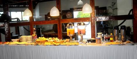 Pequeno-almoço tipo buffet diário incluído