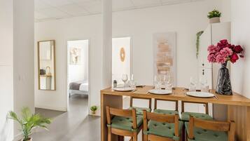 Apartamento | Sala de estar | Smart TV, Netflix, serviços de streaming, escritórios