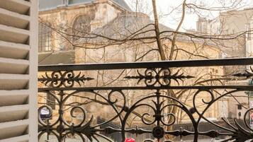 Apartamento | Área de estar | Smart TV 32 polegadas com canais a cabo, Netflix, serviços de streaming