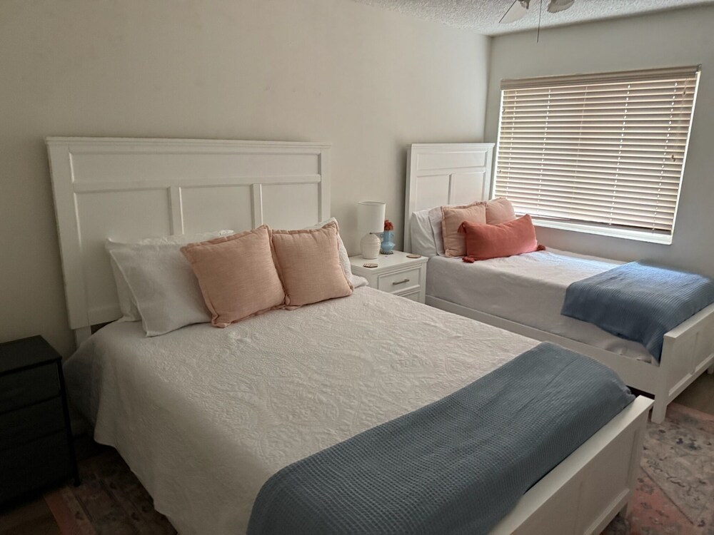 Newly updated 3 bedroom condo in the Gulf with beautiful sunset views ...