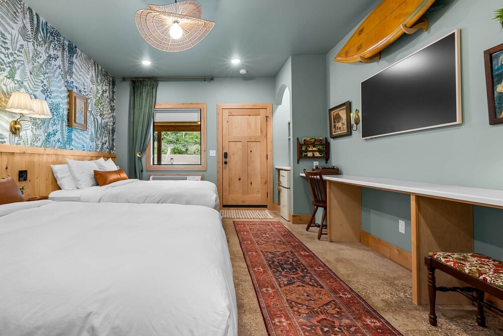The Aloha Room Reviews, Deals & Photos 2025 - Vrbo