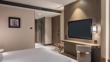 Quarto, 1 cama king-size, acessível | Cofre no quarto, cortinas/cortinados opacos, ferro/tábua de engomar