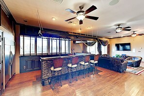 Waterfront Wonder | Private Pool, Spa & Outdoor Kitchen | Game Room ...