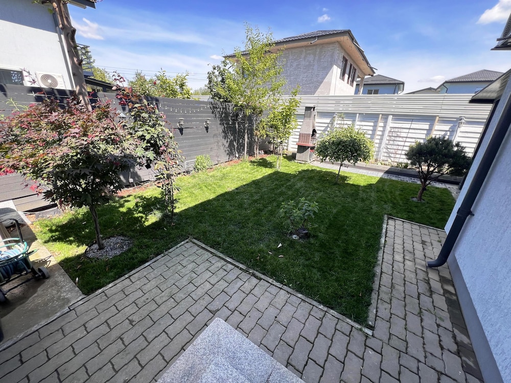 Villagrey Residence Tunari - Bucharest