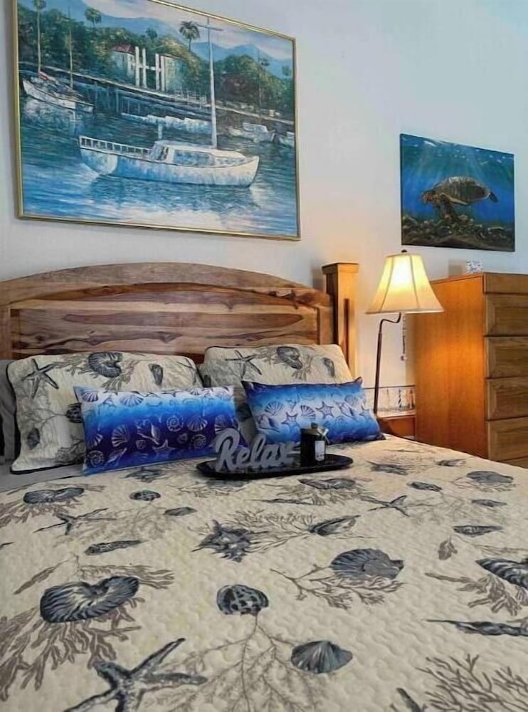 Little River Spring Cave divers poolside Hideaway - O Brien | Vrbo