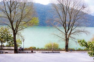 Vista para o lago