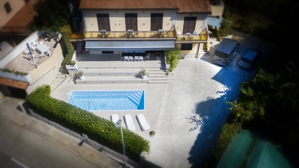 Pablo Accommodation - 羅維尼