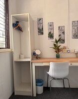Quarto Duplo Económico, 1 cama queen-size | Sala de estar