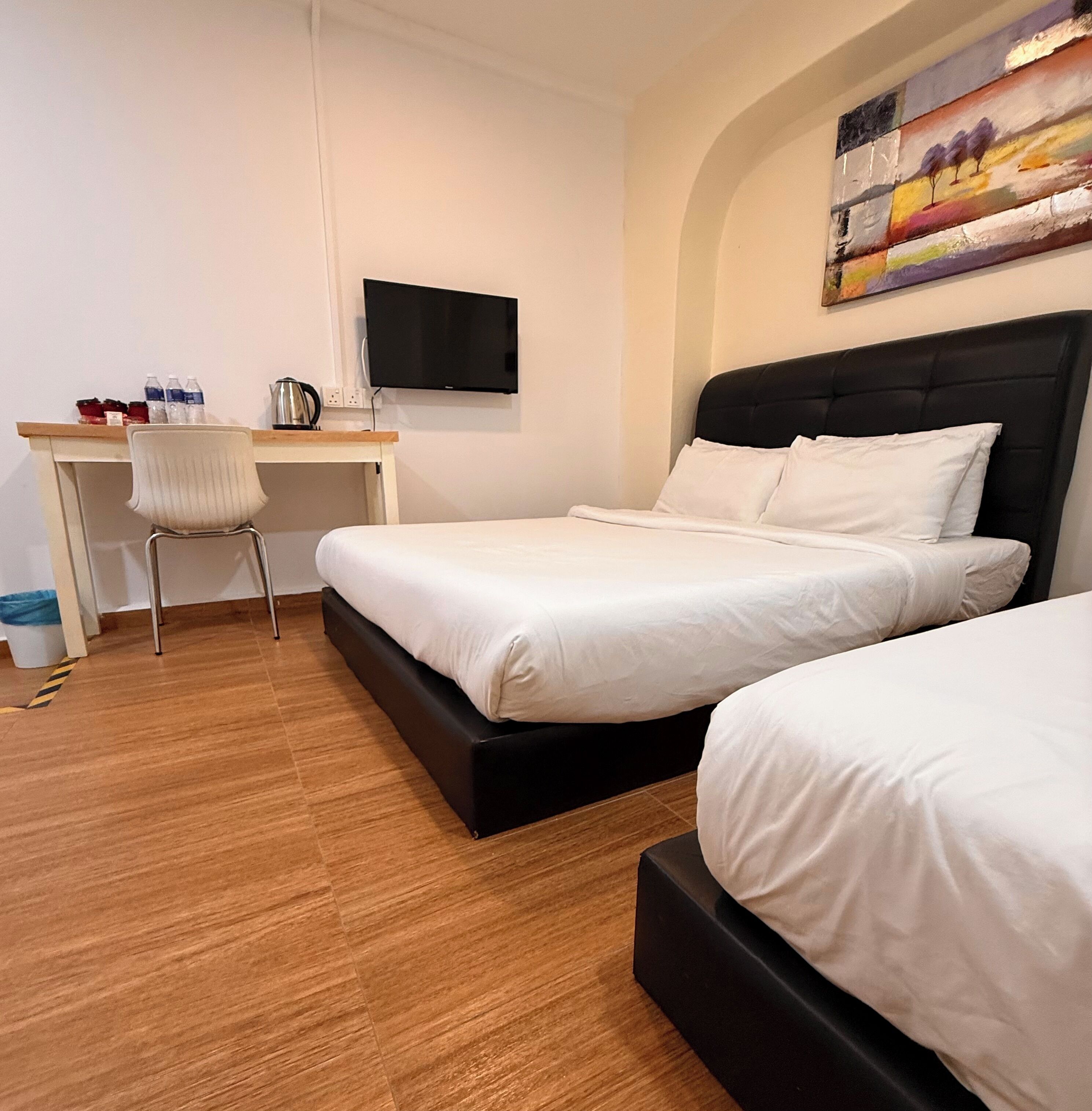 Quarto triplo luxo | Edredons de pluma, individualmente decorados, individualmente mobiliados