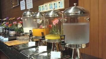 Café da manhã com buffet todos os dias (THB 250 por pessoa)