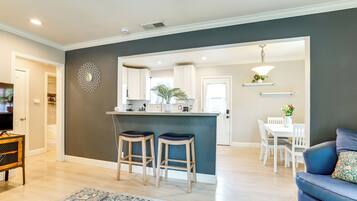 Casa (2 Bedrooms) | Interior