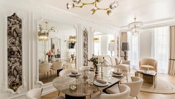 Apartamento | Sala de estar | Smart TV, Netflix, serviços de streaming, escritórios