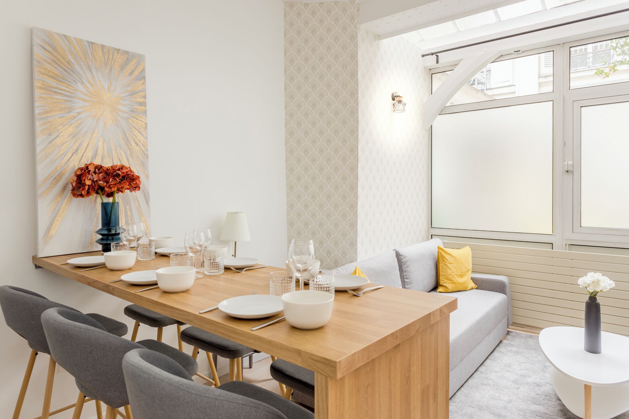 Café da manhã diário mediante uma taxa