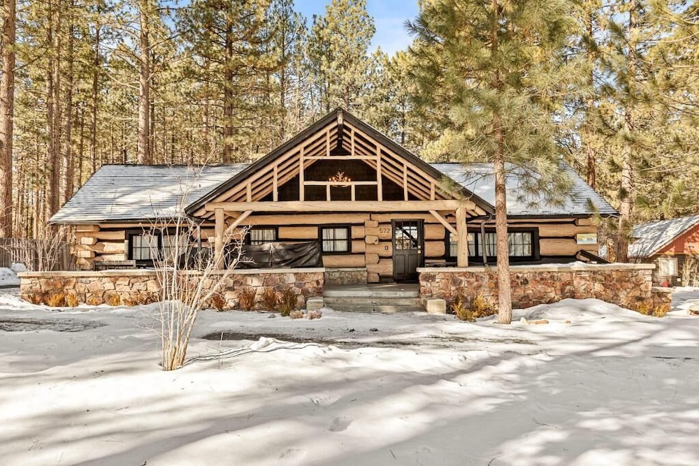 The Hideaway Big Bear - Forest Falls, CA