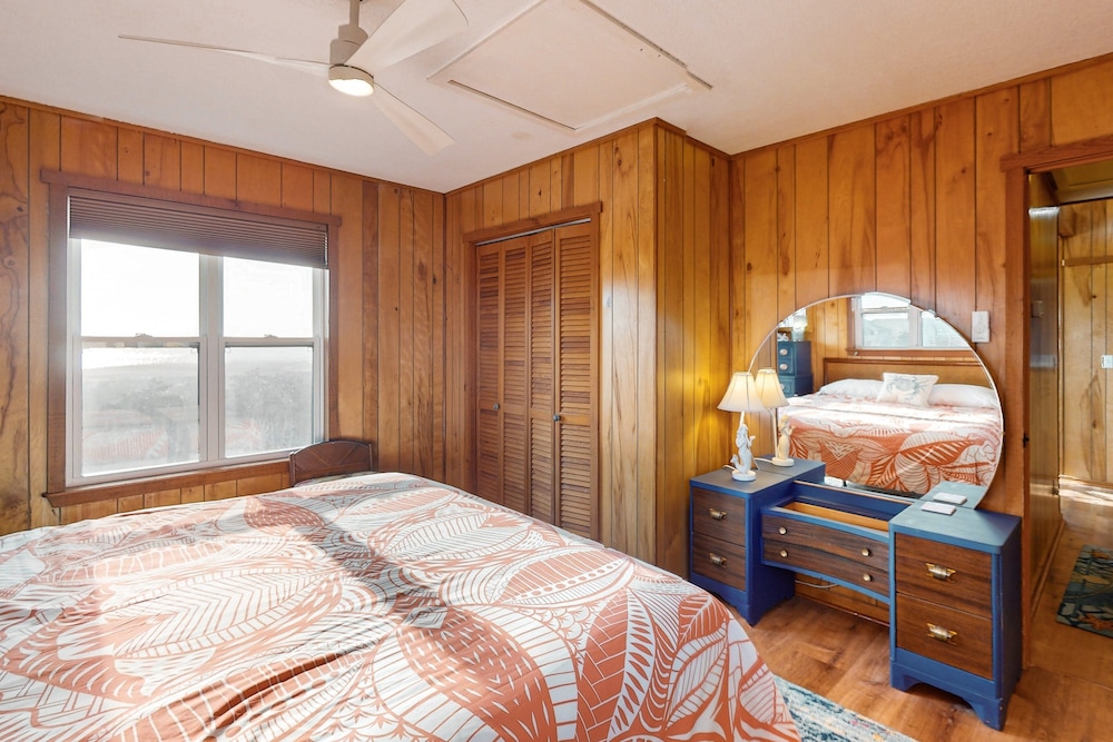 Cozy ocean-side home just steps from beach with pool access & central ...