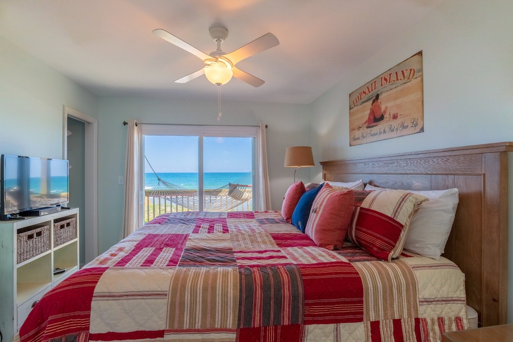 Multi-level ocean view home with two decks, a washer/dryer & beach ...